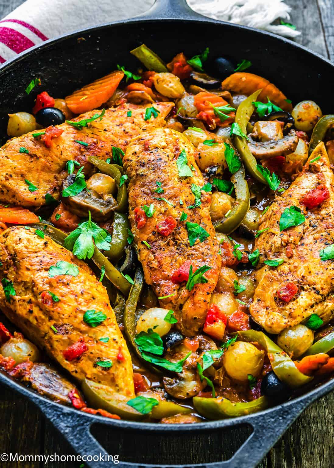 Easy Chicken Cacciatore (Quick & Flavorful) - Mommy's Home Cooking