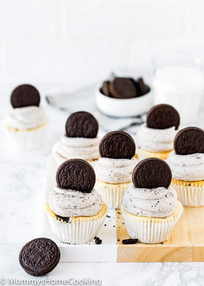 Moist & Fluffy Eggless Chocolate Cupcakes - Mommy's Home Cooking