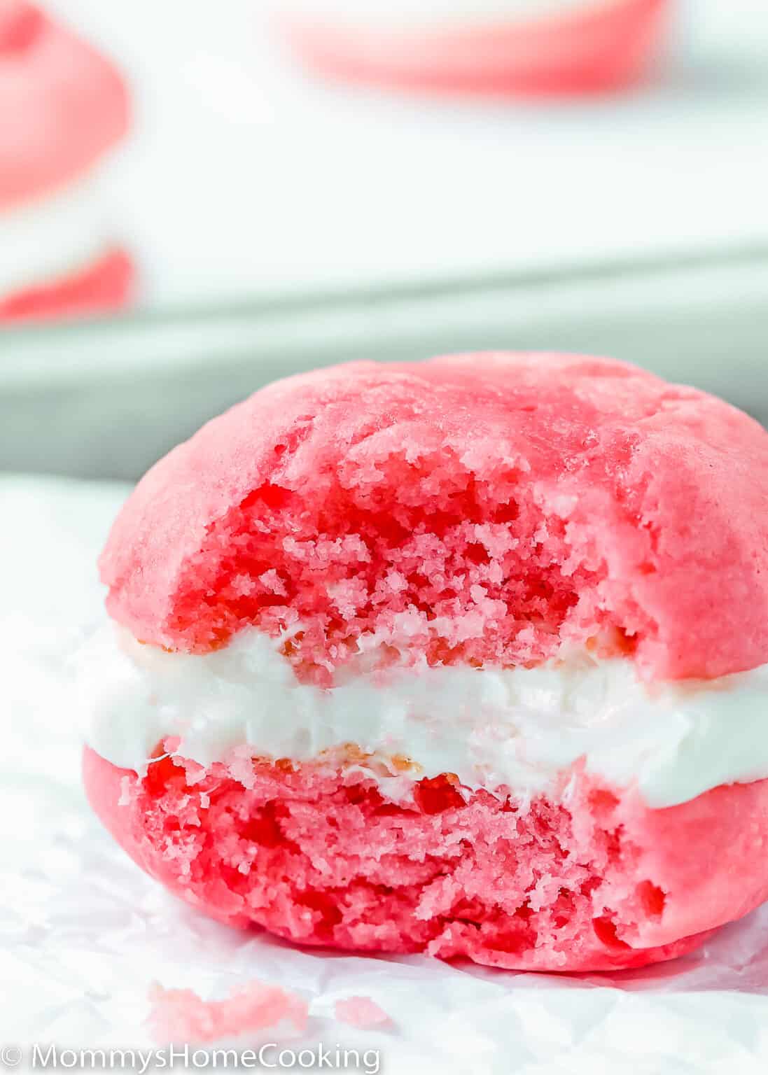 How to Make Whoopie Pies with a Cake Mix (Egg-Free) - Mommy's Home Cooking