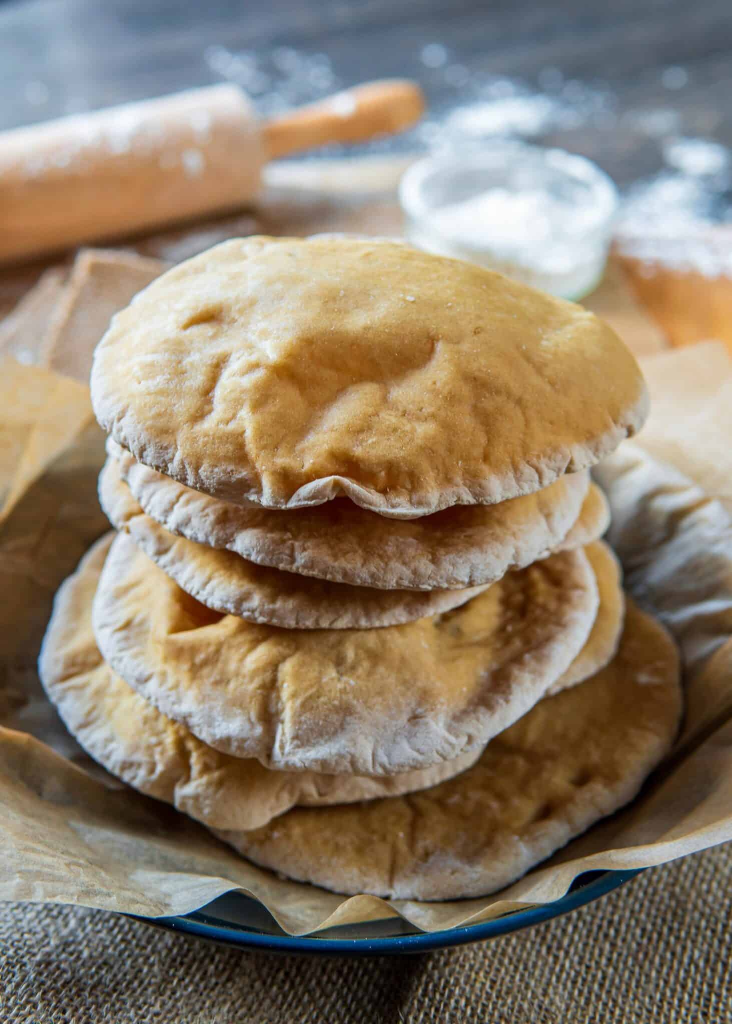 Mediterranean-Style Pita Pockets 🍞
