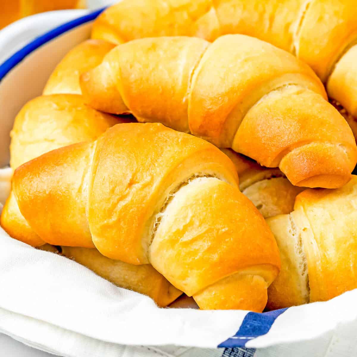 Homemade Eggless Crescent Rolls (Easy) - Mommy's Home Cooking