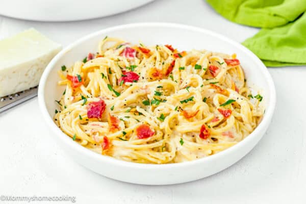 Eggless Pasta Carbonara (Easy, Quick & Delicious!) - Mommy's Home Cooking