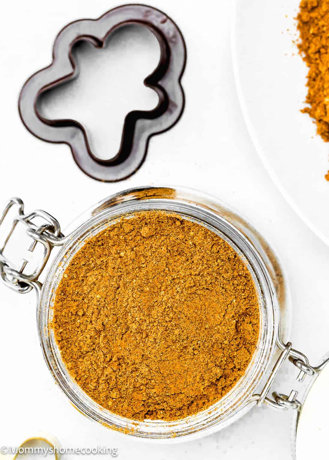 Easy Homemade Gingerbread Spice Mix - Mommy's Home Cooking