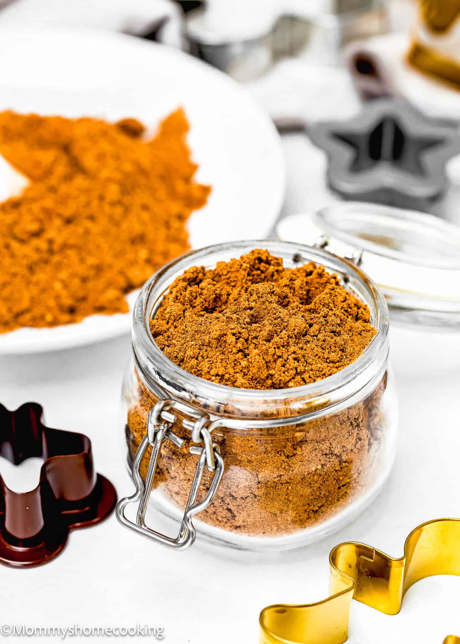 Easy Homemade Gingerbread Spice Mix - Mommy's Home Cooking