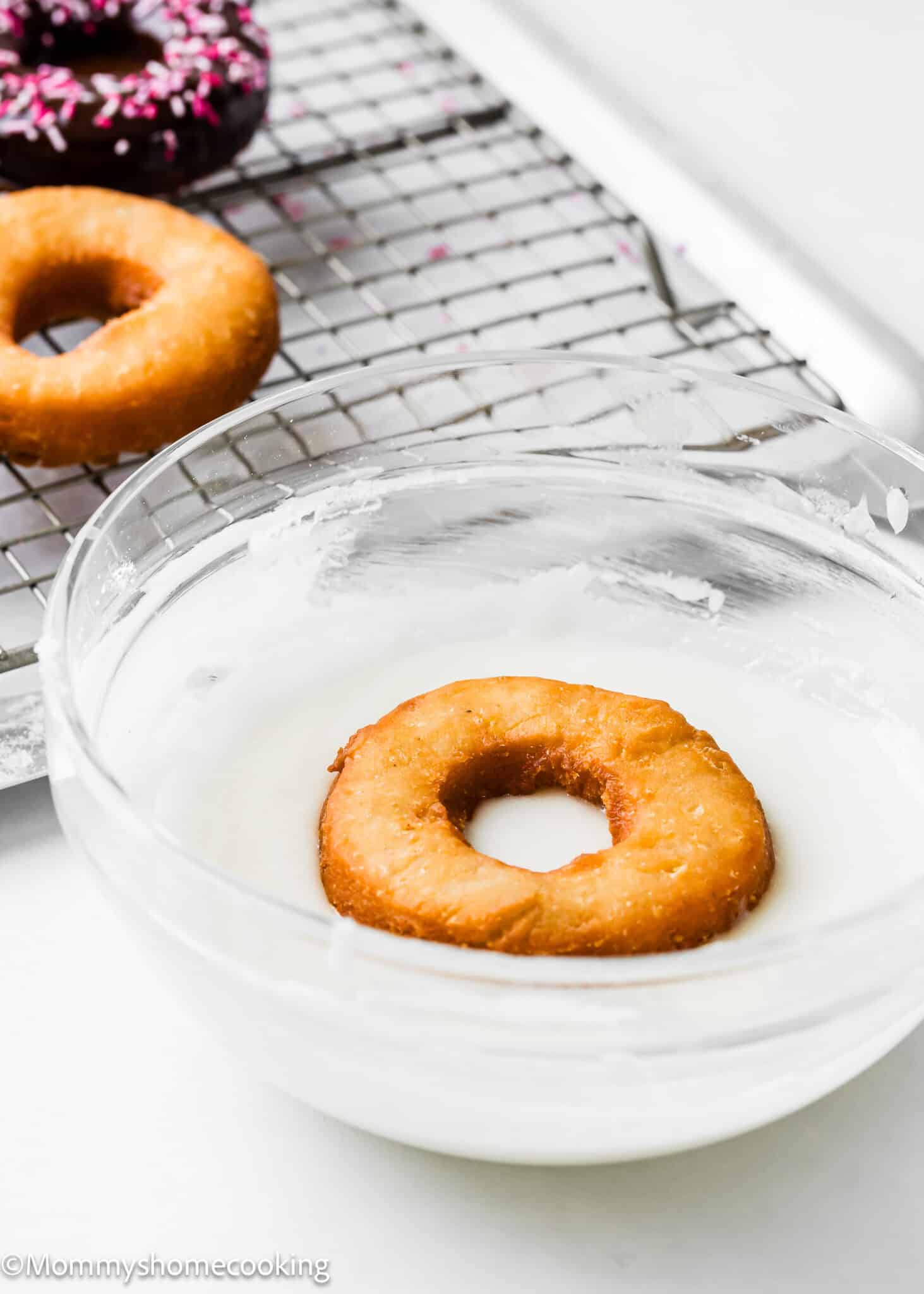 Easy Donut Glaze (Vanilla & Chocolate) - Mommy's Home Cooking