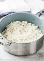 How To Cook Fluffy Rice On Stove (Beginner-Friendly Guide!) - Mommy's ...